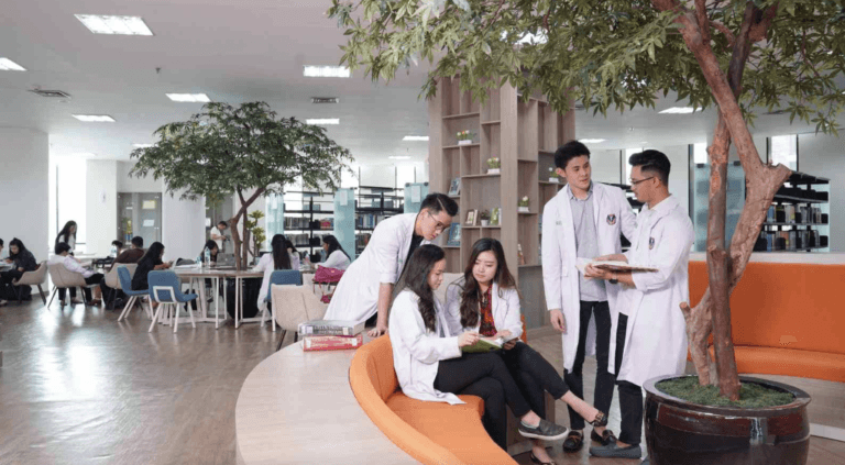 √ Update Biaya Kuliah di UPH Semua Jurusan 2023/2024 – Harga Biaya